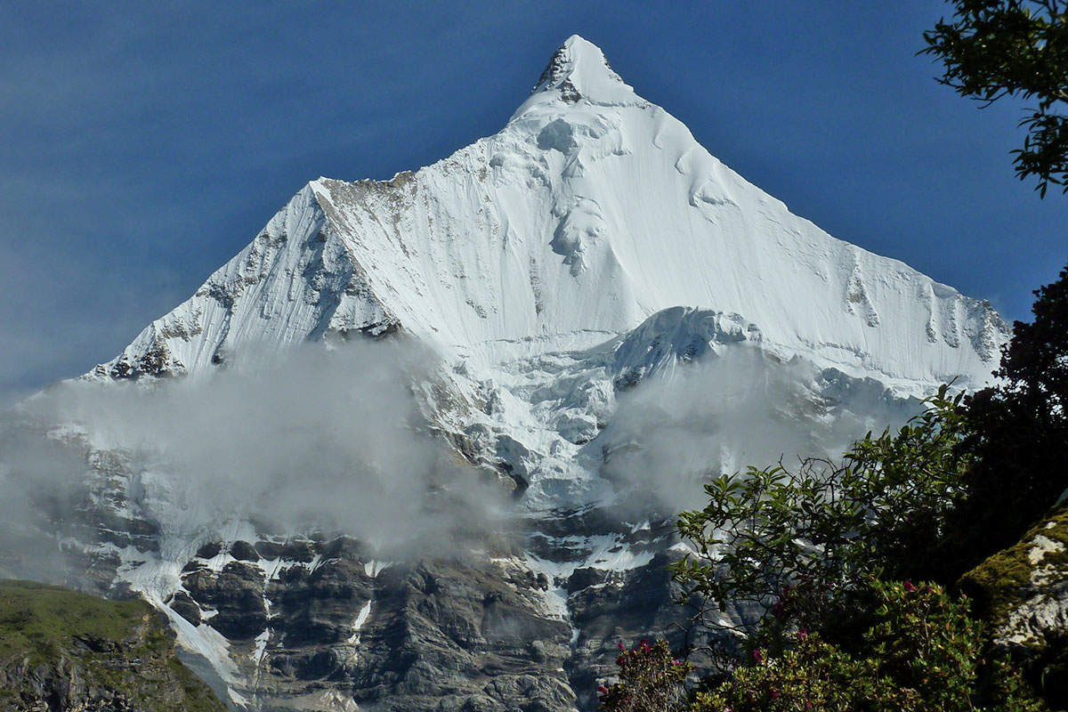 Chomolhari Trek | Trek to Mount Chomolhari Bhutan
